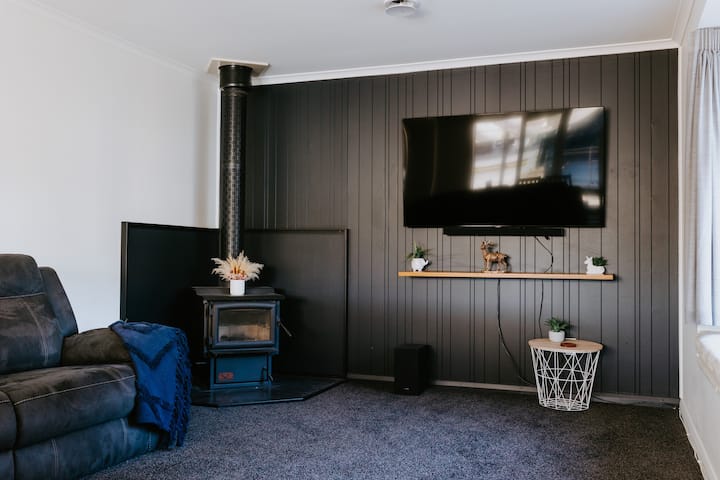 Marsden Manor Spacious Home With Large Pool - Greymouth