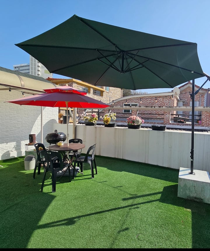 [최대6명]청주가경터미널/감성옥탑/이색데이트/단독테라스/바베큐파티/장기숙소가능 - 오송읍