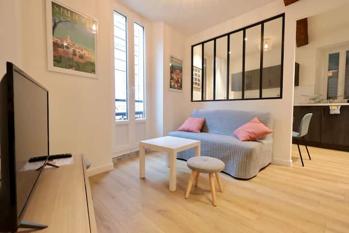 Le James Close: Apt 4 Prs Standing - Vieille Ville - Antibes