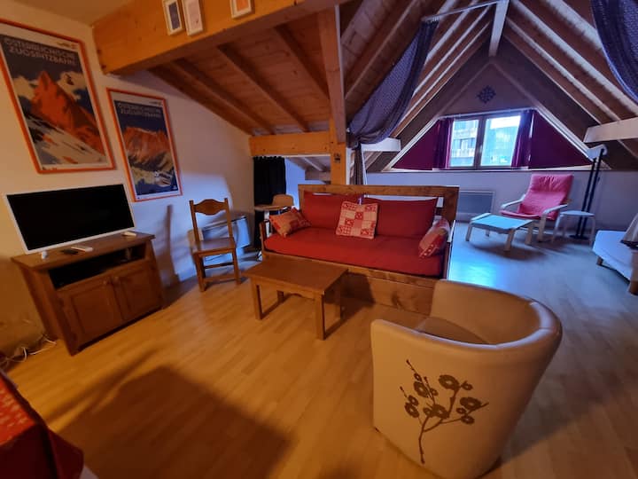 Beau Studio Guzet/ Poutres Apparentes/ Piscine - Aulus-les-Bains