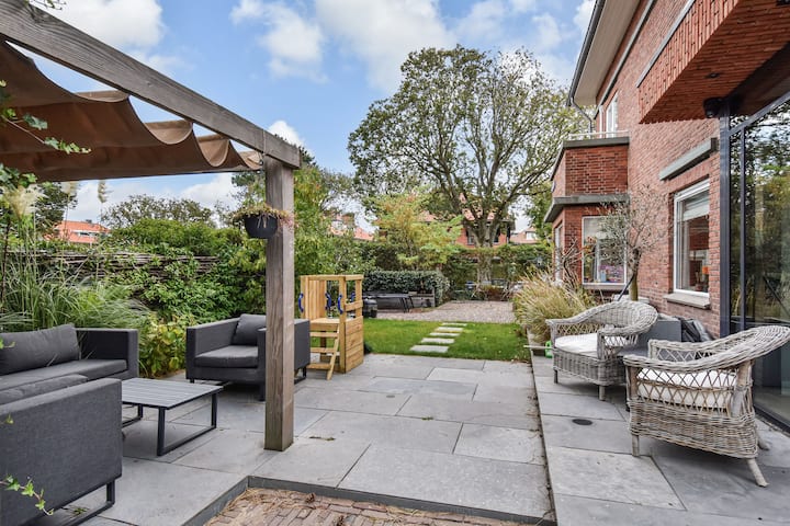 House Close To Beach & Nature Best Neighbourhood - Monster