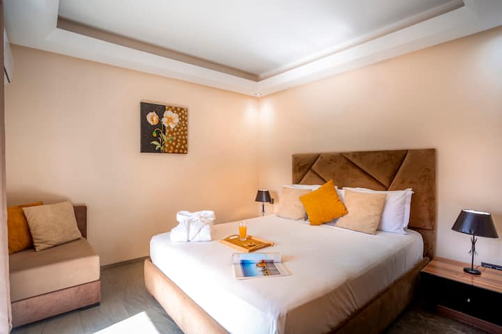 Superbe F2 En Plein Centre Ville Avec Terrasse - Marrakesh