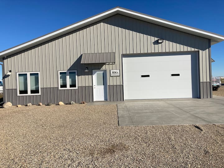 Rk’s Lodging Suite 1 - Devils Lake, ND