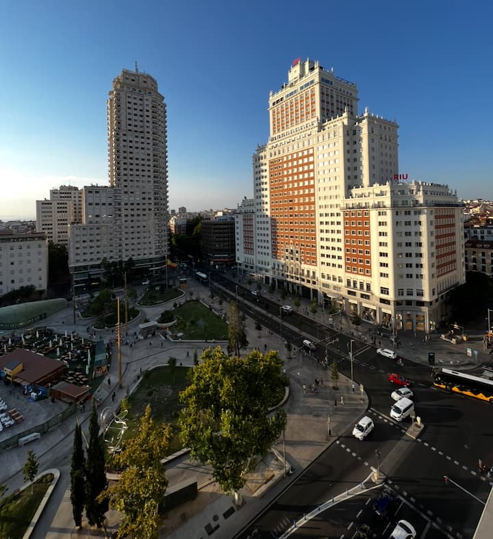 Lovely Big House In Gran Via • Friends & Families - Madrid