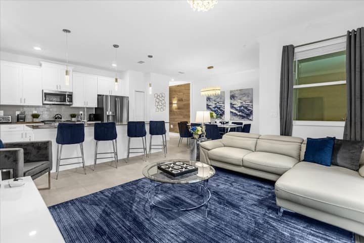 4 Bd/ 3 Ba/ Storey Lake (2425 Rt) - Kissimmee, FL