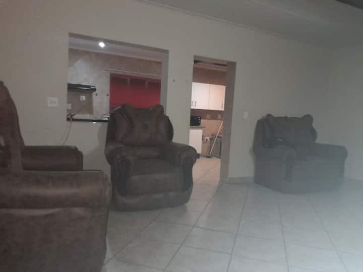 Warming Welcoming Home - Phalaborwa