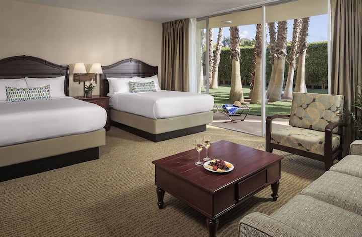 Relax And Unwind! 2 Pet-friendly Units, Pool - San Diego, CA