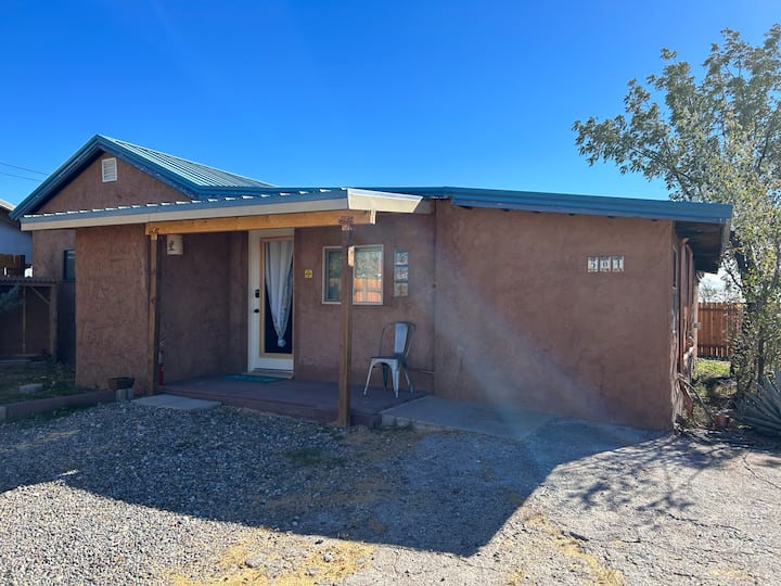 Adorable Uptown View House - Silver City, NM