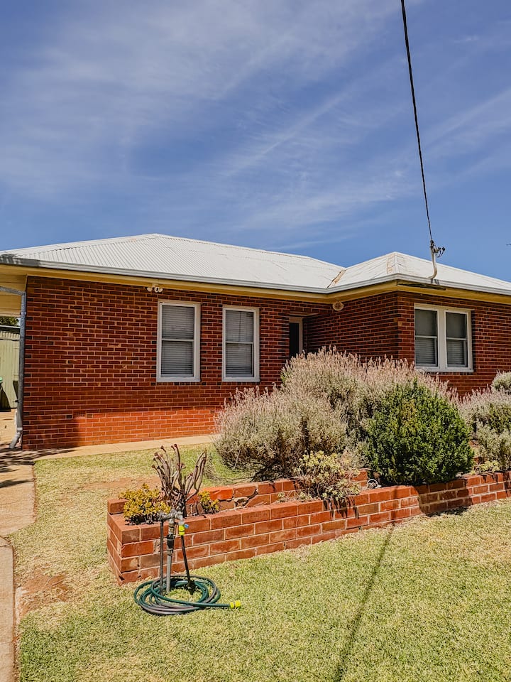 Turvey On The Park. - Wagga Wagga