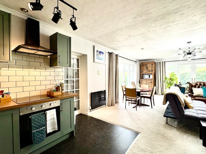 Karinya Suite - Usk