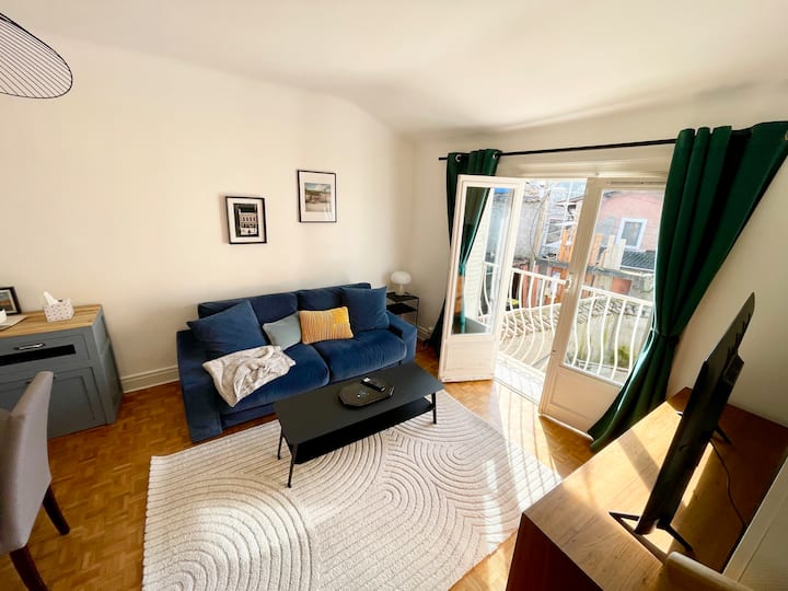 Cocooning Aux Portes De Lyon 
Wifi - Netflix - Écully