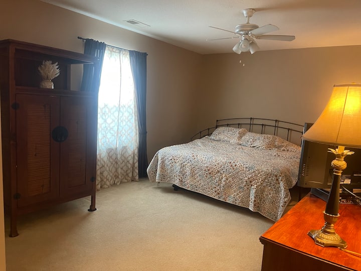 Cozy Room In Perfect Location - Suffolk, VA