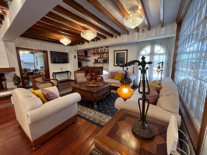 Colonial Delux L By Comfy & Cozy - Quito