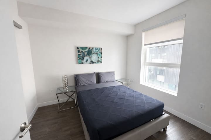 Hollywood Haven 2bd 2ba+ Parking - Hollywood, CA
