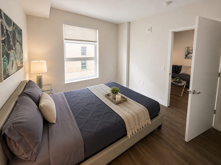 Hollywood Haven 2bd 2ba+ Parking - Hollywood, CA