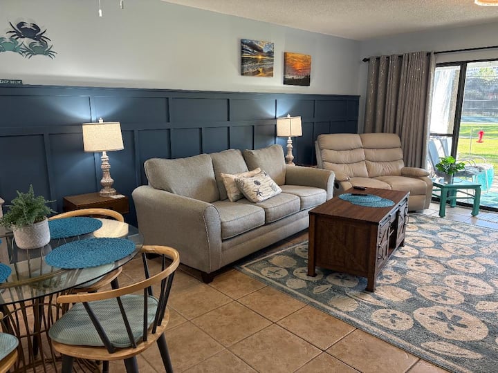 Beach Fun Oasis A Ground Floor Villa, 2b/2b - Panama City Beach, FL