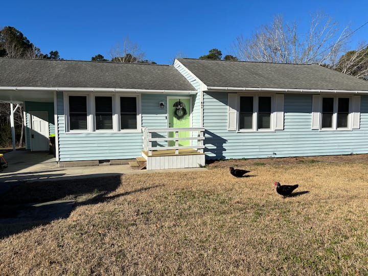 Nana’s House! With Kayaks, A Park And Comfort. - Swansboro, NC