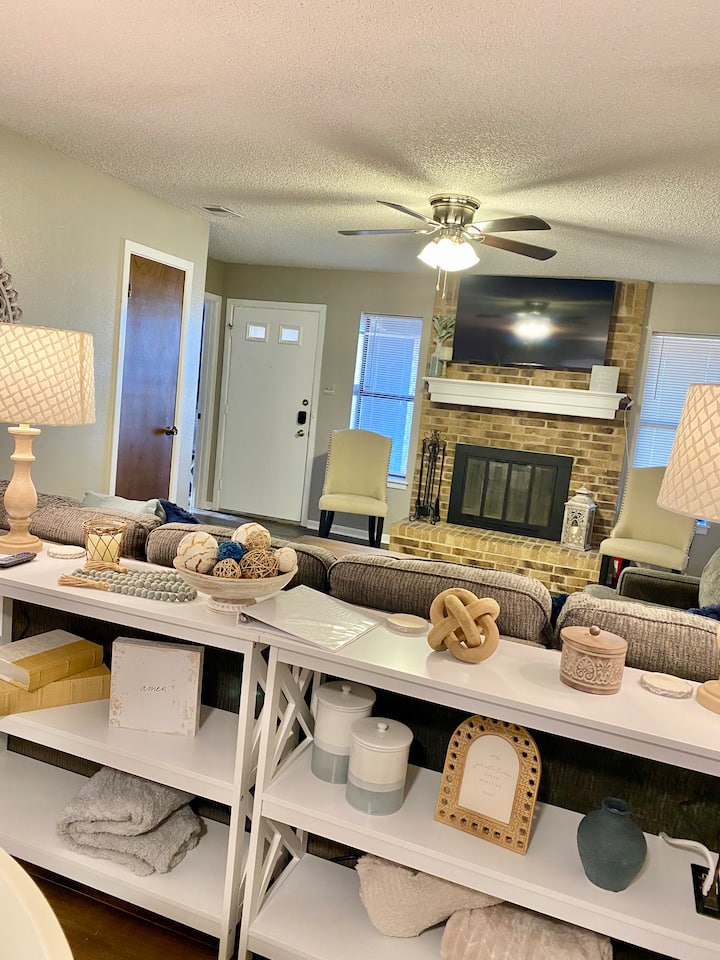 Brit’s Lil Bunkhouse - Abilene, TX