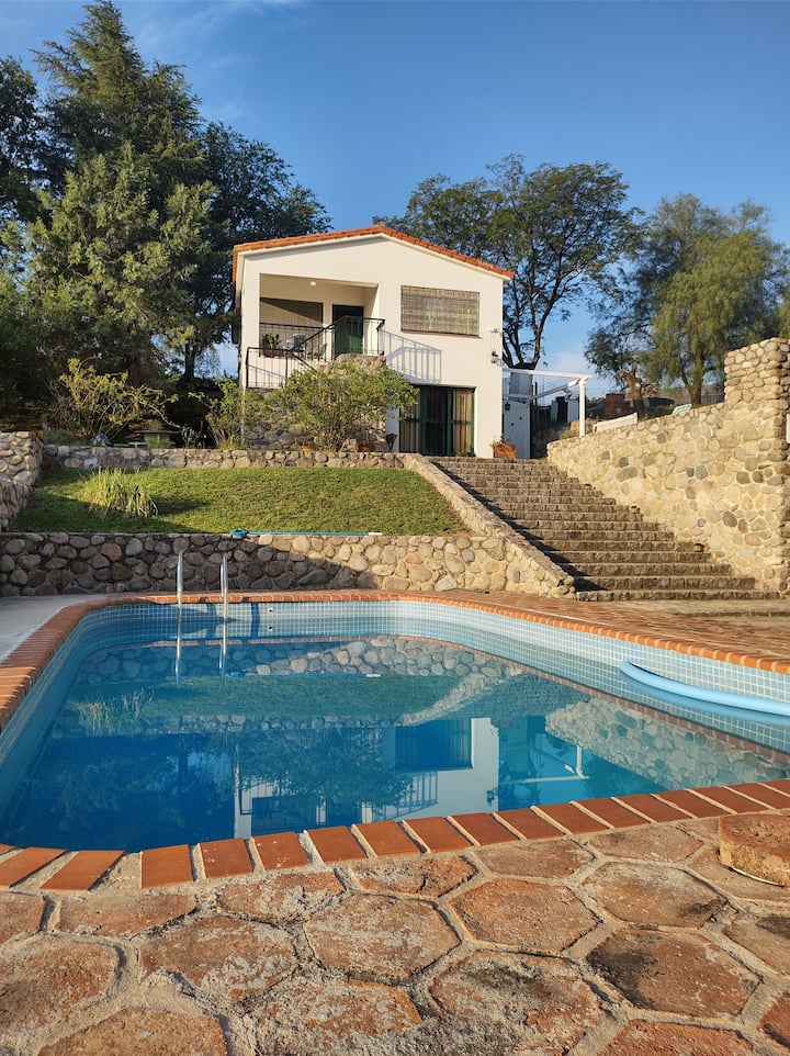 Casa Con Pileta/cochera Y Hermosa Vista Panorámica - Cosquín