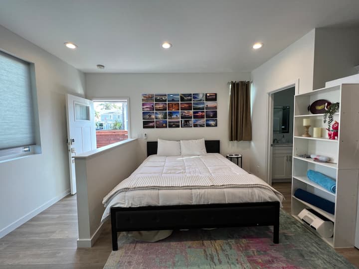 Main Street Studio Retreat- Hb-king Bed - Huntington Beach, CA