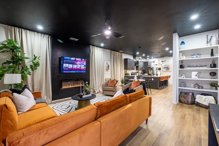 Relaxation At The Oakview Manor - Memphis, TN