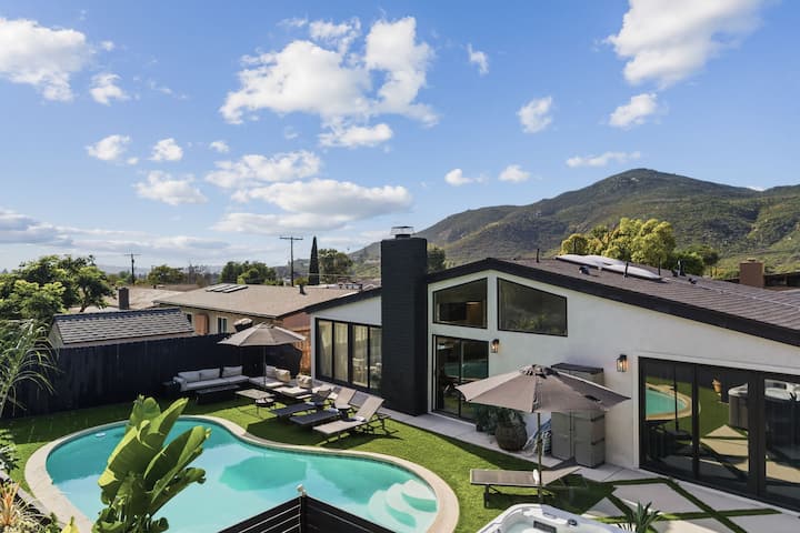 4 Br 3 Ba |Hot Tub Pool| Parking|spacious|spotless - San Diego