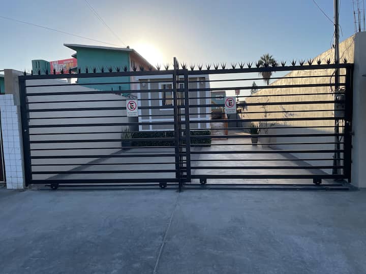 Casa Par De Aldamas-c&c - Ensenada