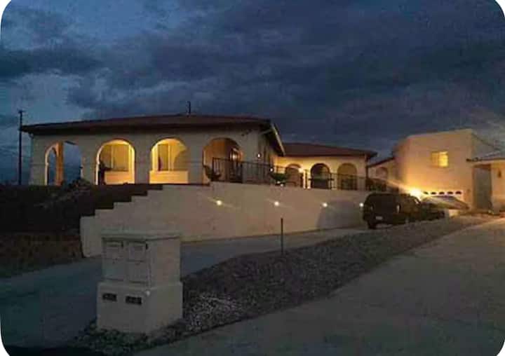 Panoramic Views From Bed! Indoor Jet Tub/spa! - Arizona
