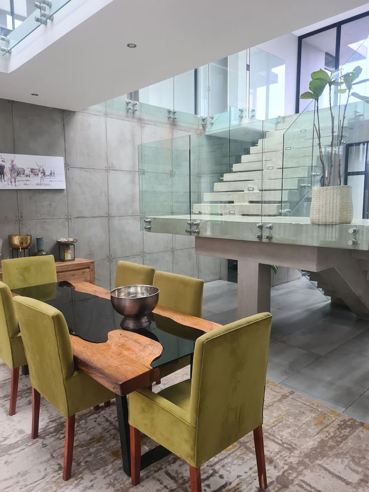 Luxury Game Reserve Mansion - Pretoria