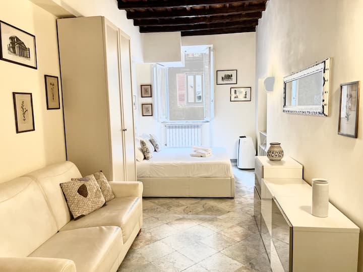 Delizioso Monolocale In Centro - Rome