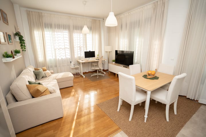 Bright Home In Valencia: Near Turia Park & The Sea - Valencia