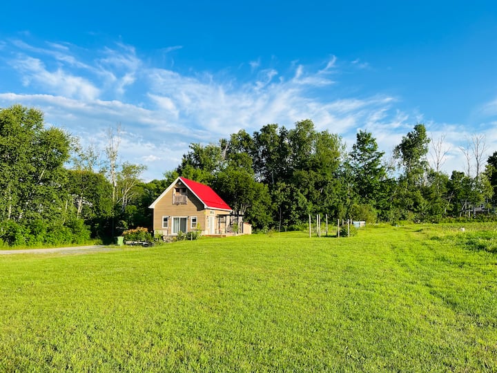 Cozy Cabin Home-peaceful Farm Retreat & Private - Fredericton