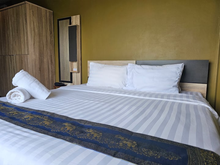 Lantern Suites Northern Bangkok With Maid Service - Bangkok