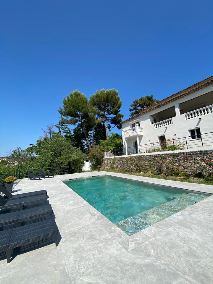 Bas De Villa Indépendant Prestations Haut De Gamme - Juan-les-Pins