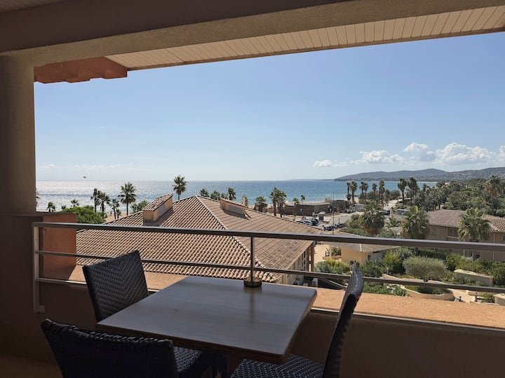 Studio Vue Mer · Piscine · Plage à 3 Min - Fréjus