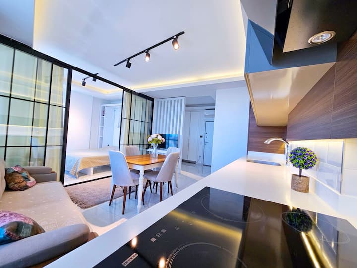 Элитная с двумя кроватями + диван в центре Алании - Alanya