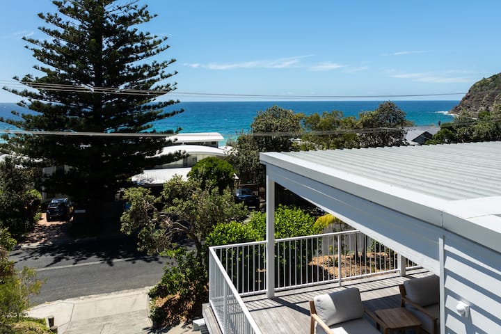 Beachside Luxury Holiday With Views
Little Umi - Boomerang Beach