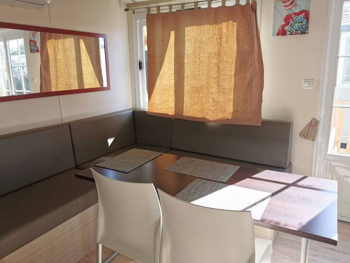 M. Home Clim Et Tv 6 Personnes - Sigean