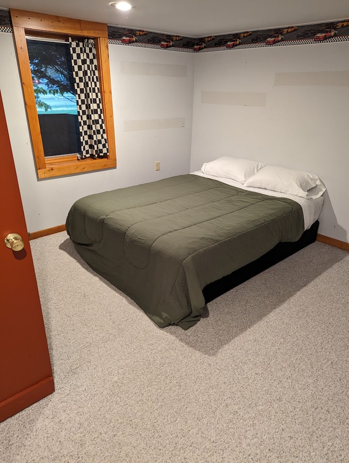 Simple Stay Base Level - Benton Harbor, MI