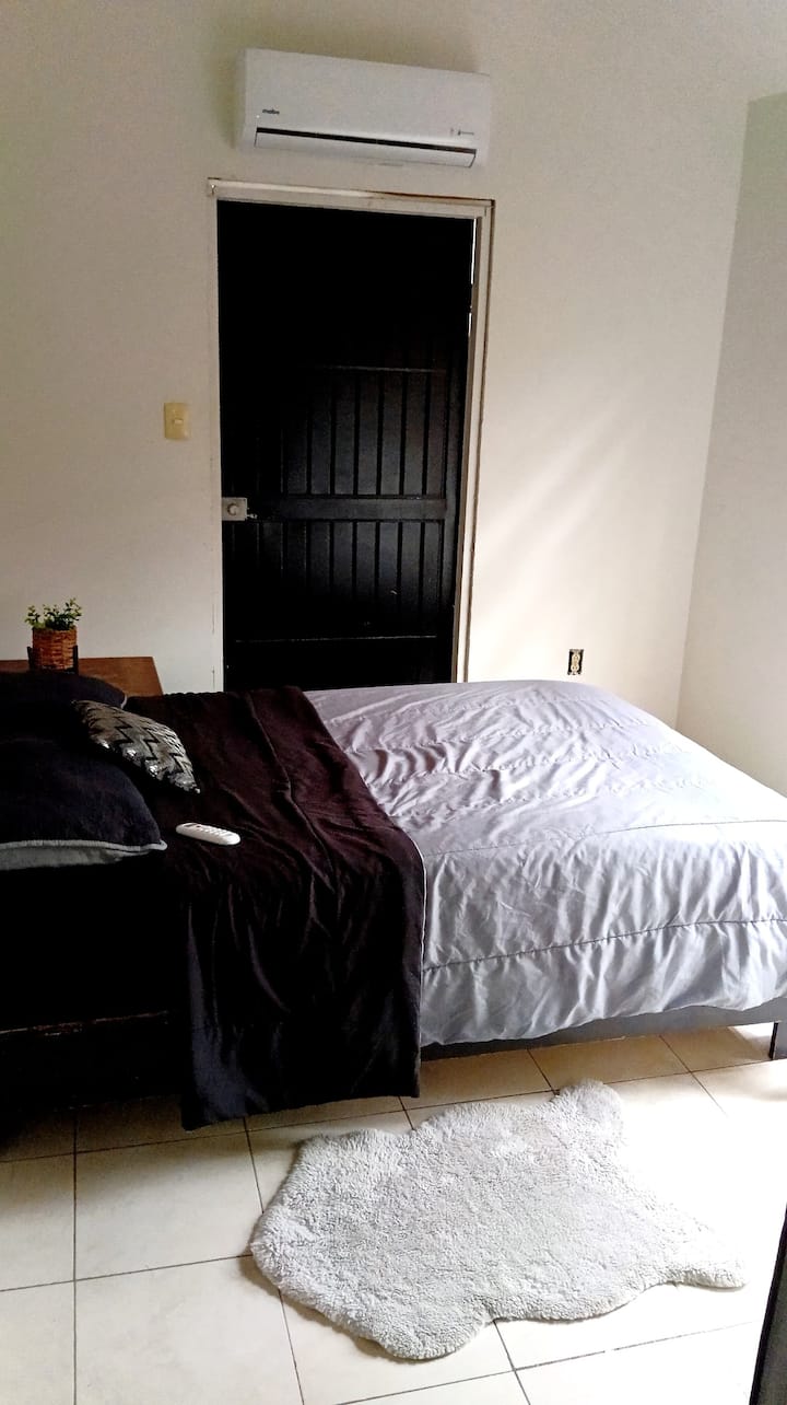 Habitación Céntrica 2 Personas - Nuevo Laredo