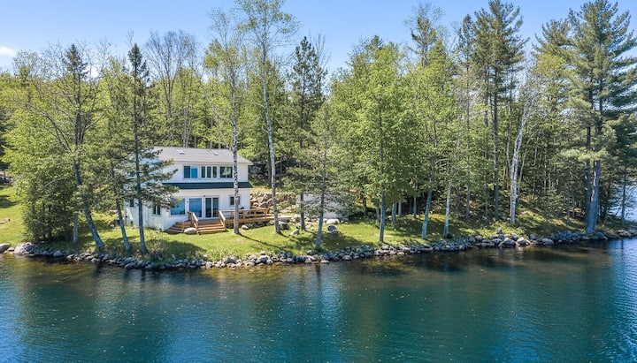 Private Lakefront Retreat W/sauna, Firepit & Dock - Mountain, WI