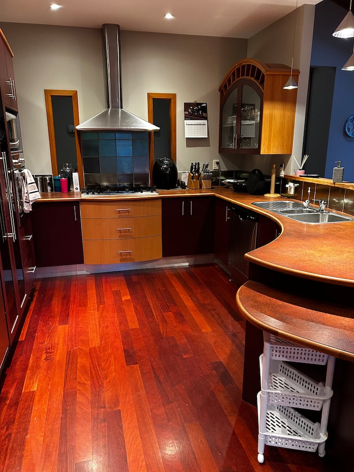 4 Bedroom House 2 Bathrooms - Taupo