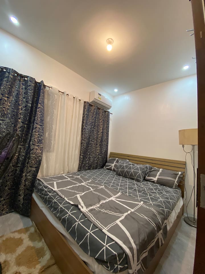 2br Townhouse With Pool Access - Dasmariñas