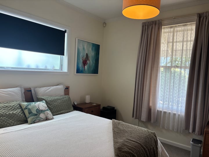 Kowhai Cottage Private Room - Christchurch