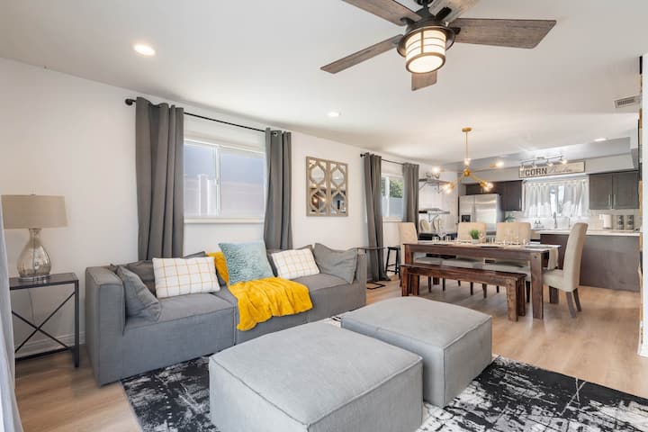 154 Newly Modern Remodeled Home - Santa Clarita