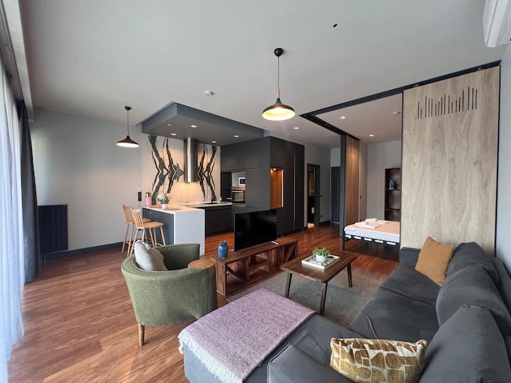 Awesome 1 Br Apt. In Beyoğlu; Pool, Spa, Parking - İstanbul