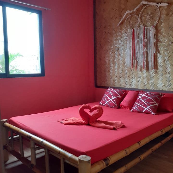Coron Rovi Homestay Redroom - Coron
