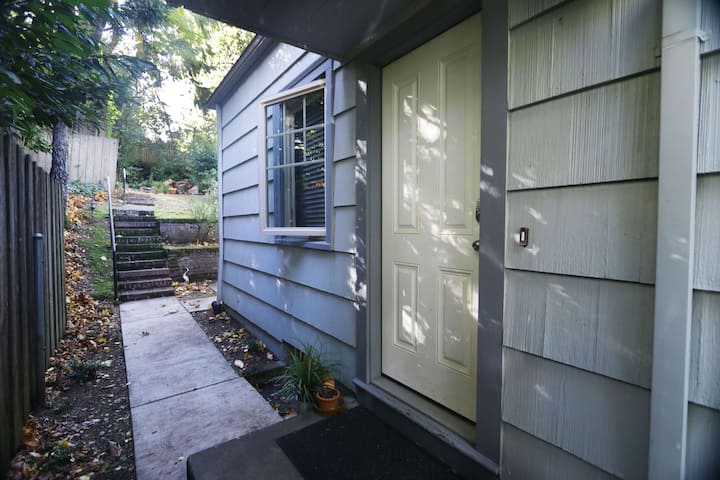 Hayhurst Hideaway - Portland, OR