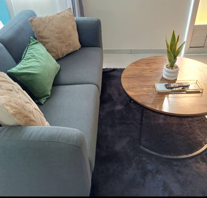 Spacious Unit Ii - East London