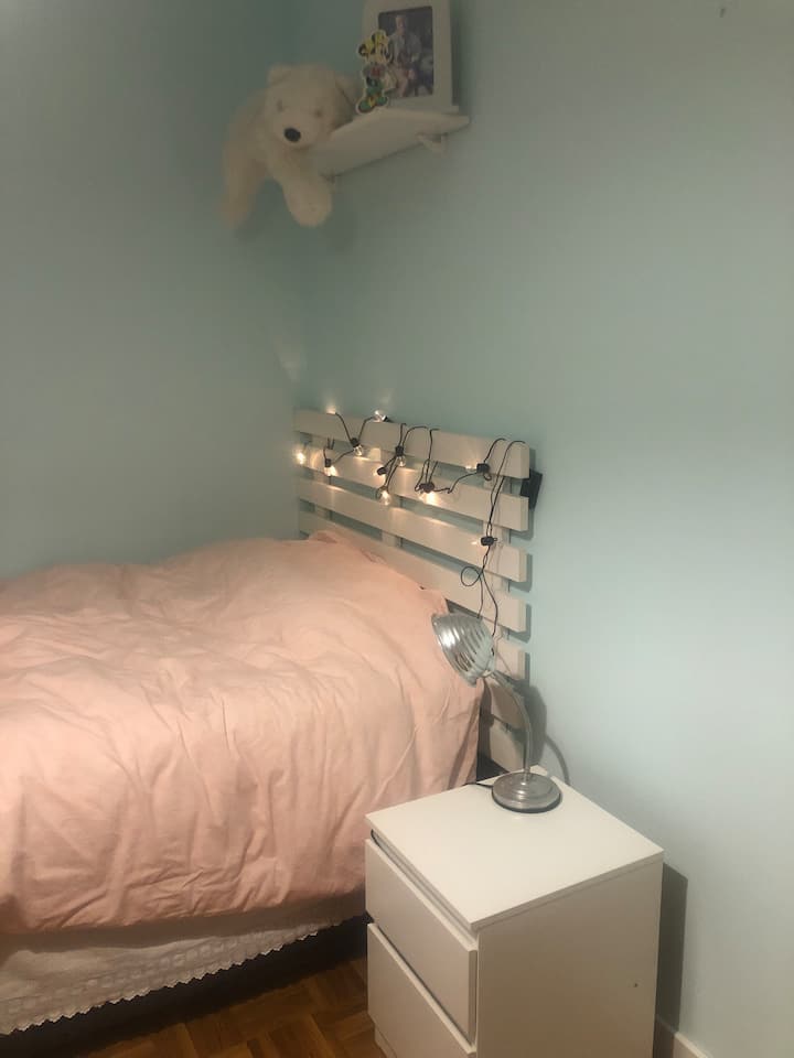 Habitación Con Baño Para El Huésped - Gijón